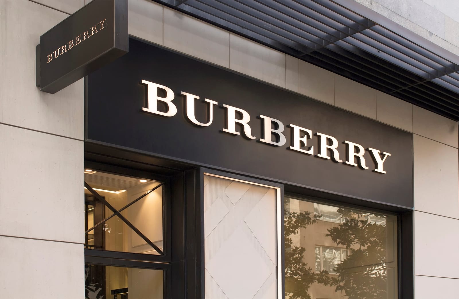 Burberry PESTLE Analysis: 6 Factors Impacting the Luxury Fashion Brand