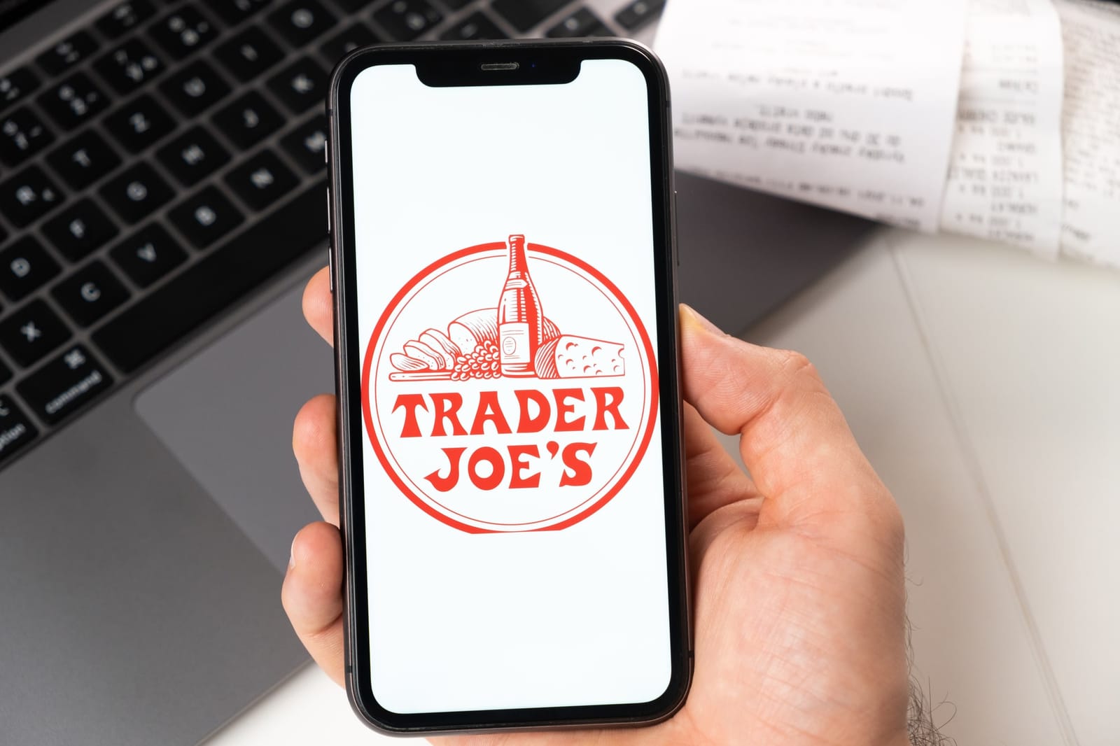 Trader Joe’s SWOT Analysis: Mitigating Threats in the Grocery Industry