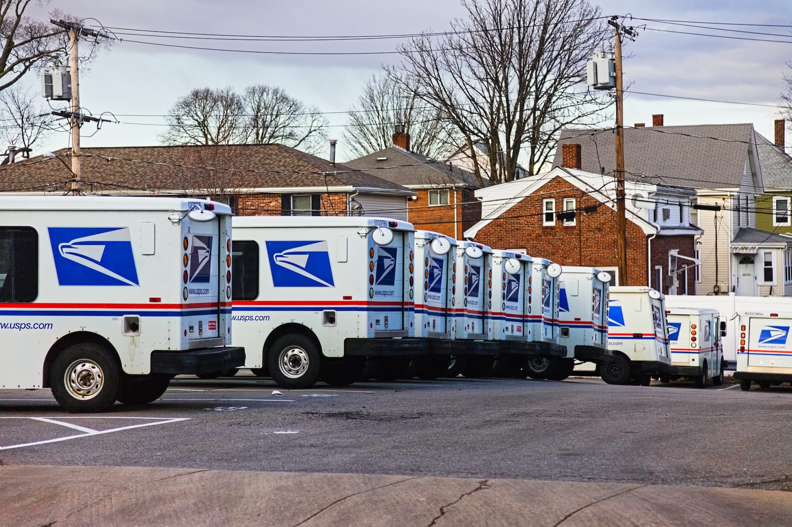 USPS SWOT Analysis: Traditional Postal Service in a Digital World
